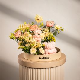 Vanilla Poem Gerbera Rose Teddy - Candle Edition - Grandiose.ae